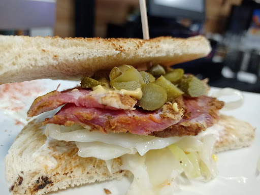 Restaurante El Tropezón Bar en Almería