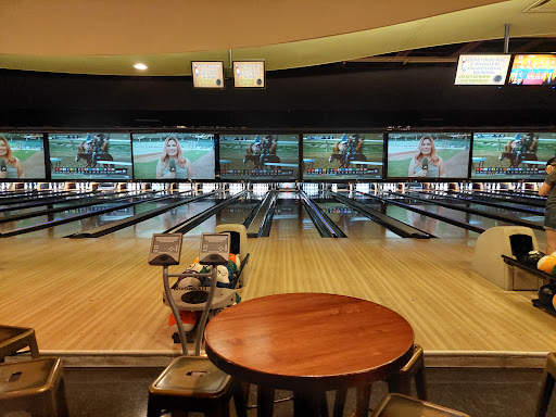 Bowling Alley «10Pin Bowling Lounge», reviews and photos, 330 N State ...