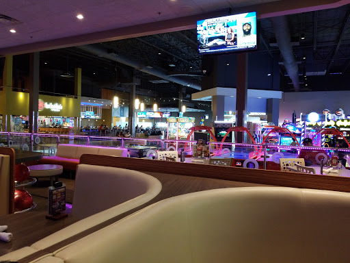 Restaurant «Main Event Entertainment», reviews and photos, 500 N ...