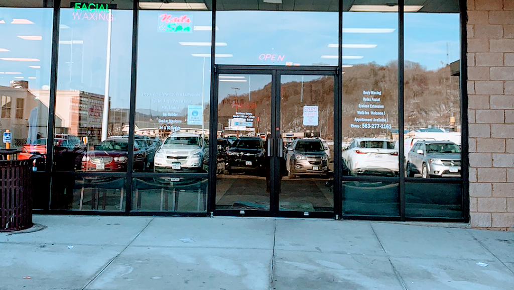 V NAILS and SPA - Decorah, IA 52101 - Services and Reviews