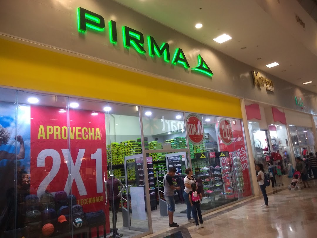 Walmart Villa Juarez en la ciudad Monterrey