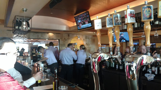 American Restaurant «Pinstripes», reviews and photos, 100 W Higgins Rd ...