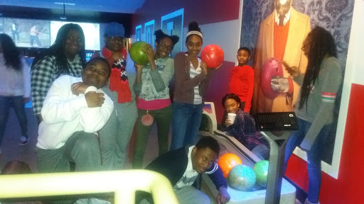 Bowling Alley «Bowlero Queens», reviews and photos, 69-10 34th Ave ...