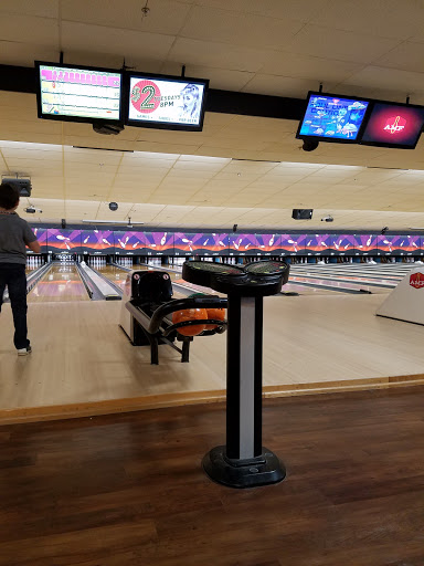 Bowling Alley «AMF Somerset Lanes», reviews and photos, 231 Riverside ...