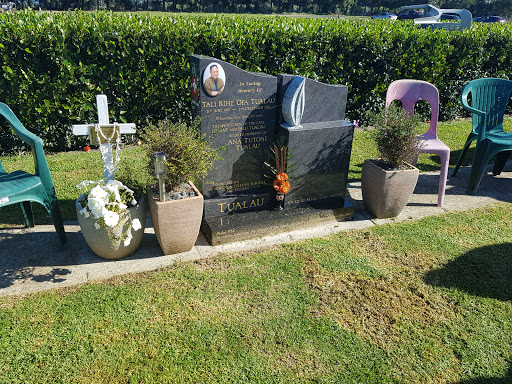 Manukau Memorial Gardens (Manukau Cemetery) - 361 Puhinui Rd, Auckland ...