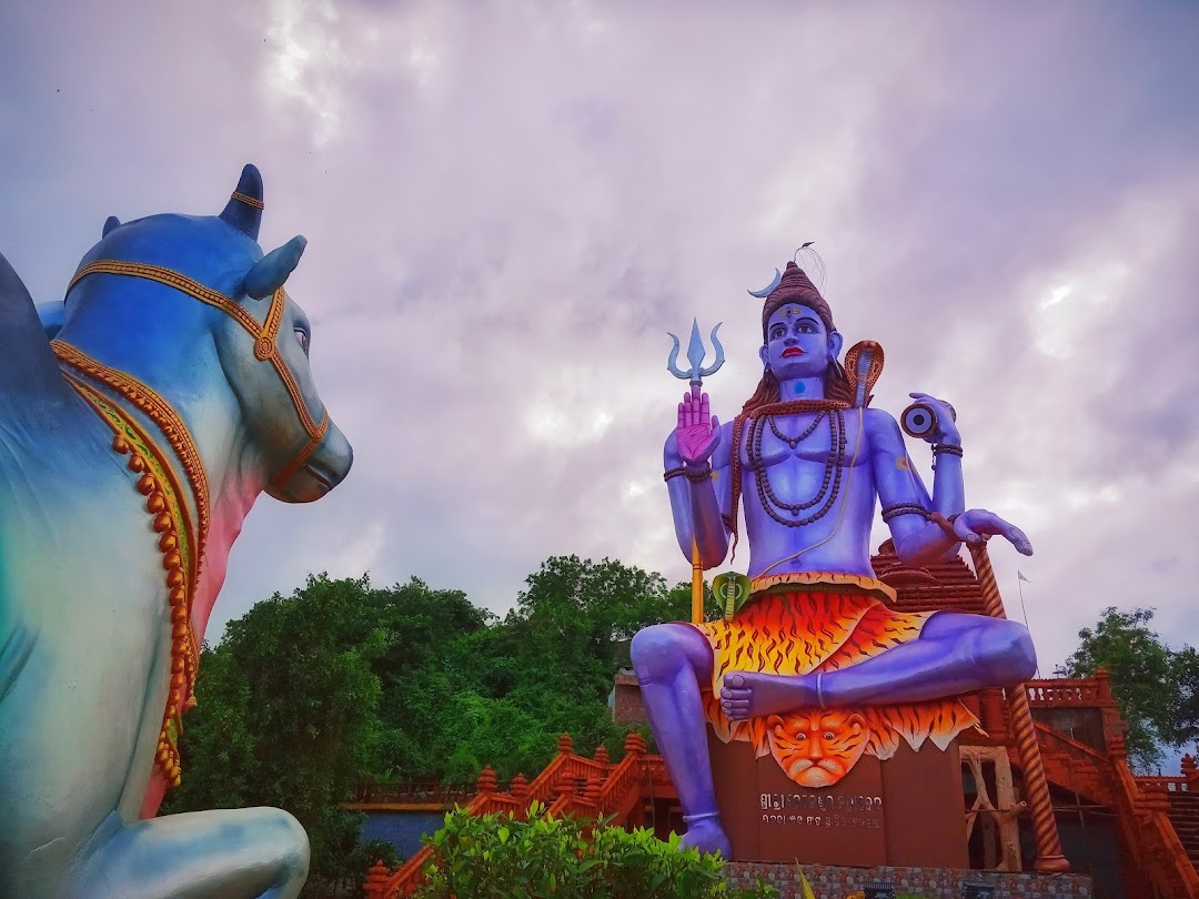Sri Chandra Shekhar Mahadev Temple in the city Lalsingi