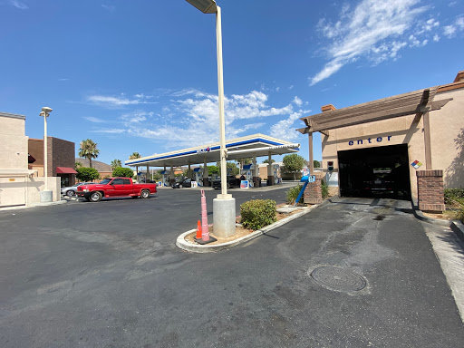 Car Wash - ARCO Riverside. Riverside County. California - Sswash