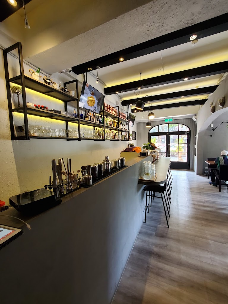 高雄市三民區 Red Circle Coffee Bistro（紅圈咖啡餐酒館） - 台灣餐廳推薦 手搖推薦 甜點推薦 買一送一 優惠訊息