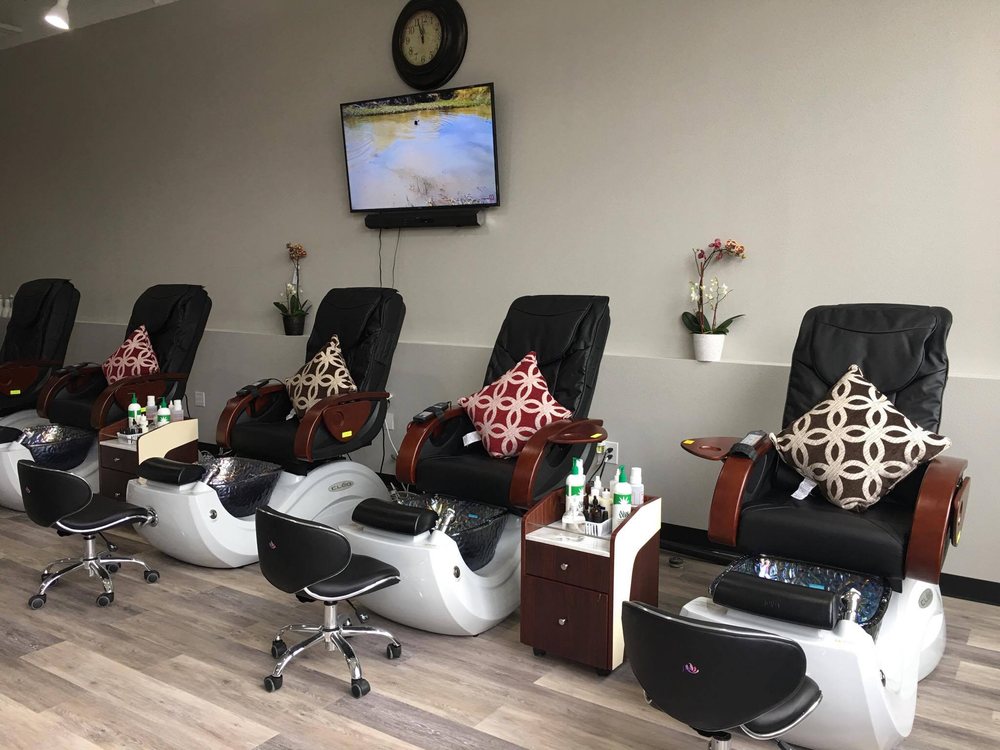 Mother Earth's Nail Bar - Portland, OR 97217 - Services and Reviews