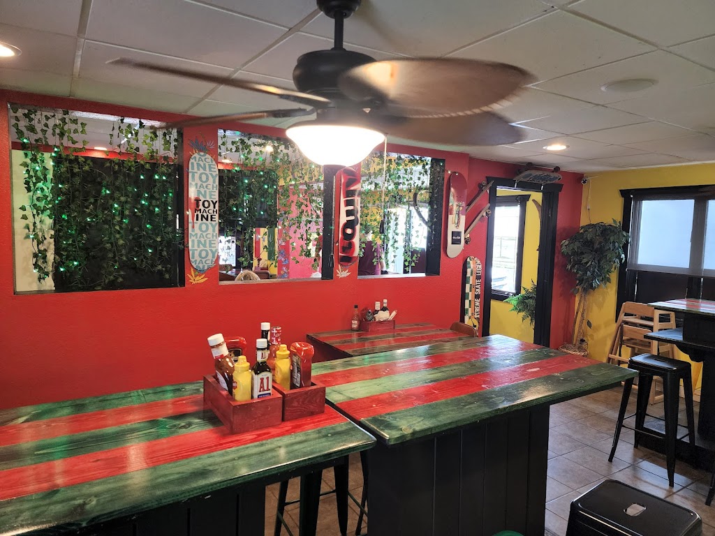 Fried Guys - Menominee, MI 49858 - Menu, Reviews, Hours & Contact