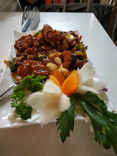 Stomach Oriental Chinese in Bandra West, Mumbai