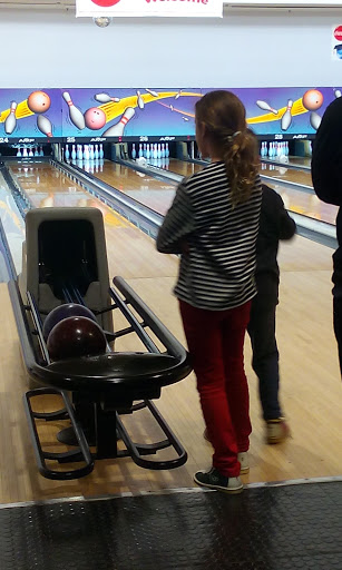 Bowling Alley «Showplace Entertainment Center», reviews and photos, 141 ...