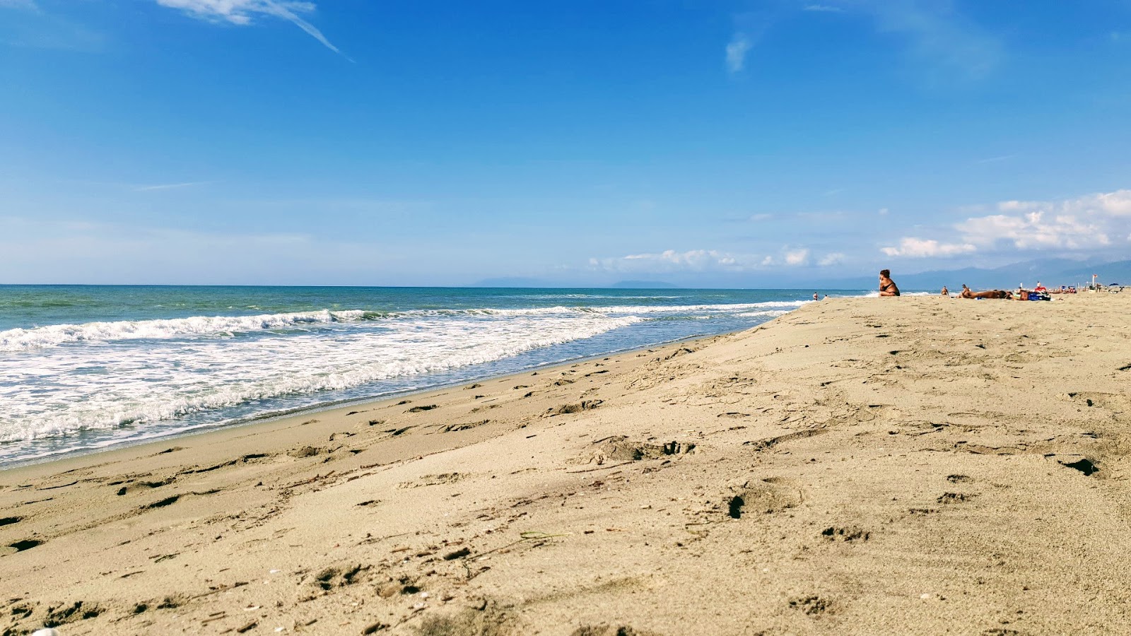 Spiaggia della Lecciona 🏖️ Lucca, Italia - caratteristiche dettagliate ...