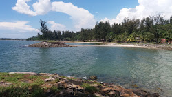 Tanjung Batu Bintulu Beach 🏖️ Sarawak, Malaysia - detailed features ...