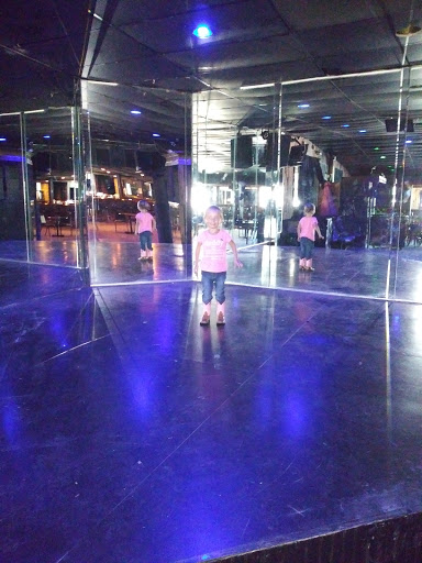 The No Name Bar & Lounge