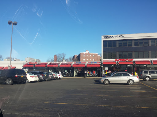 Shopping Mall «Linwood Plaza Shopping Center», reviews and photos, 158 ...