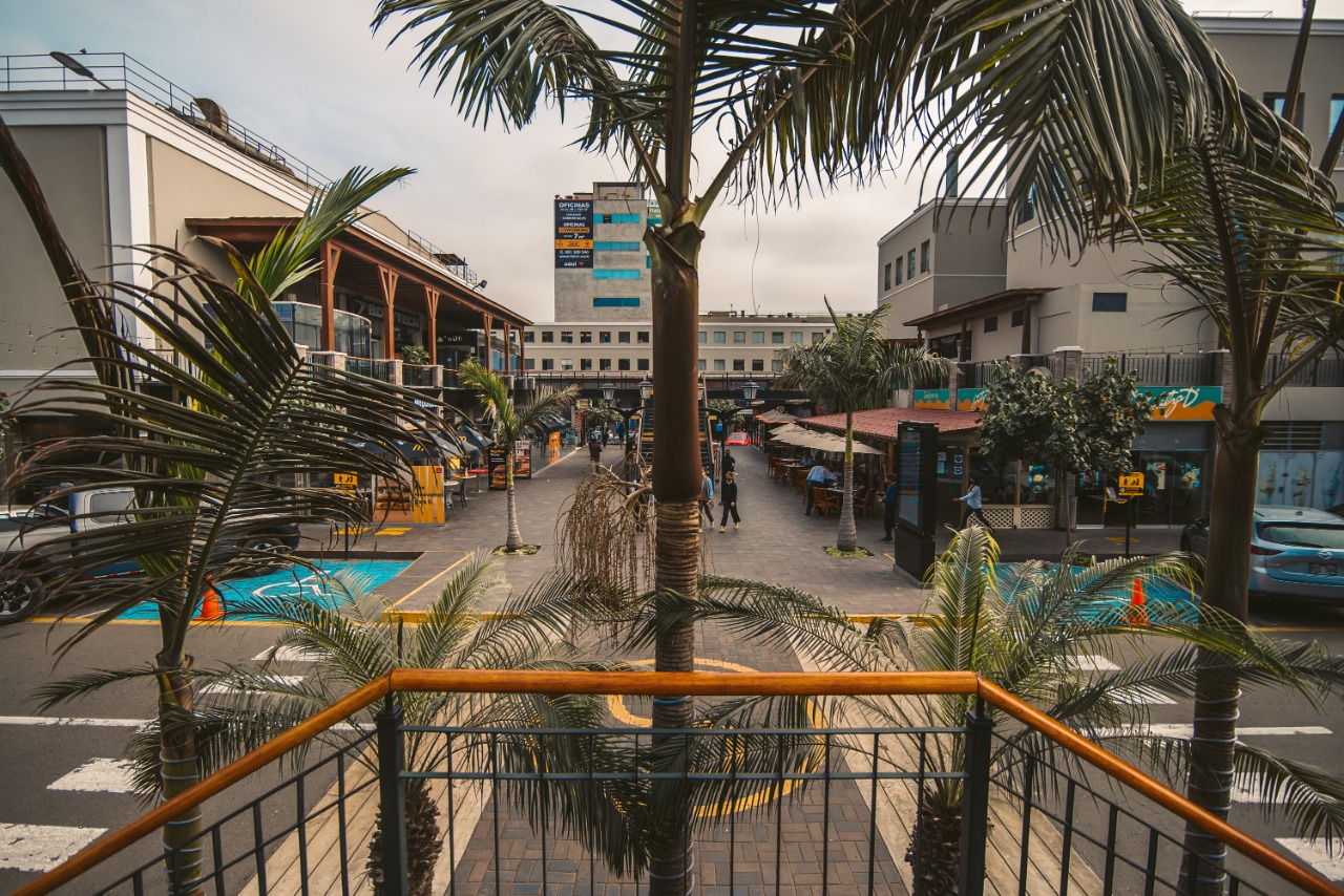 Centro Comercial El Polo - Centros Comerciales | Guía de Santiago de Surco Centro Comercial El Polo - Centros Comerciales | Guía de Santiago de Surco