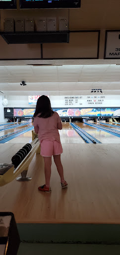 Bowling Alley «Pikeside Bowl», reviews and photos, 3485 Winchester Ave ...