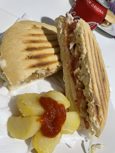 Restaurante Bar tapas casa yaya en Rincón de la Victoria