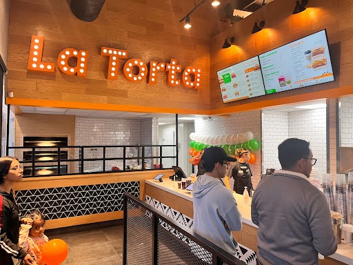 Restaurante La Torta Plaza Siglo XXI en Tijuana