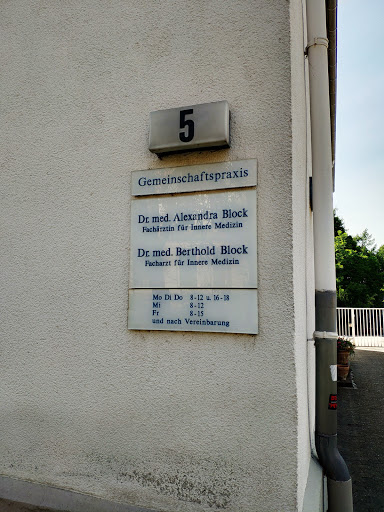 Dr. med. Alexandra Block