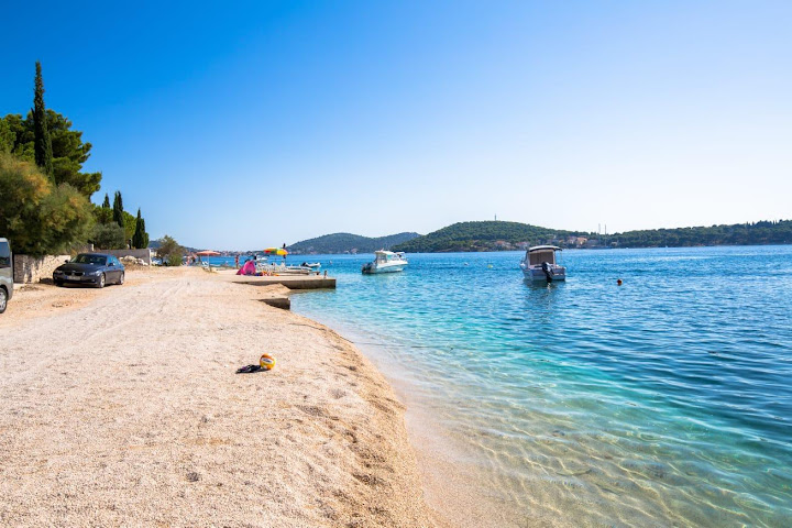 Zatoglav beach 🏖️ Zatoglav, Šibenik-Knin County, Croatia - detailed ...