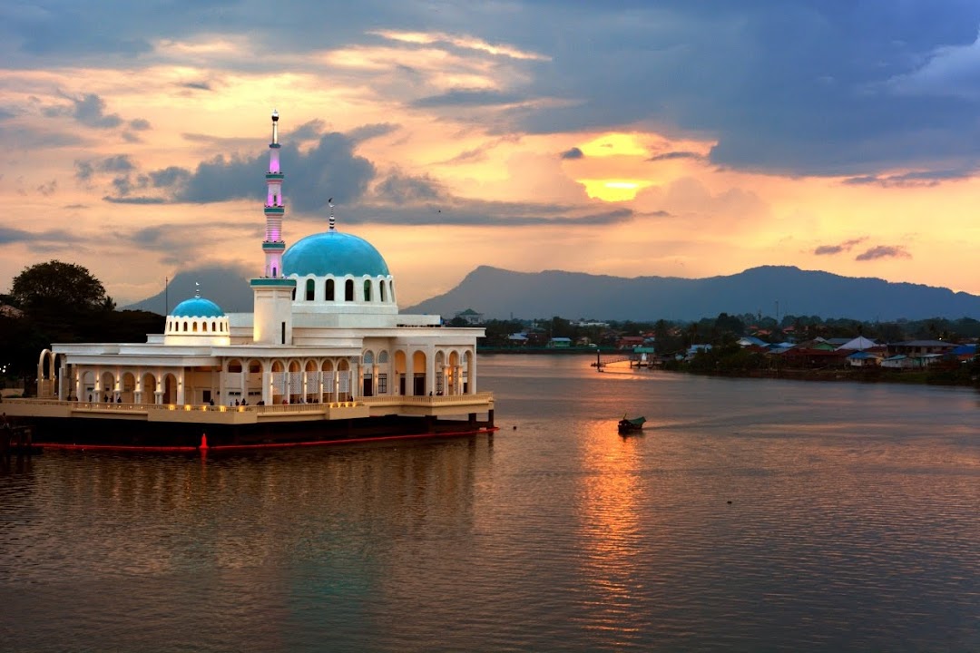 Masjid India Kuching aka Masjid Terapung Kuching (Kuching Floating ...