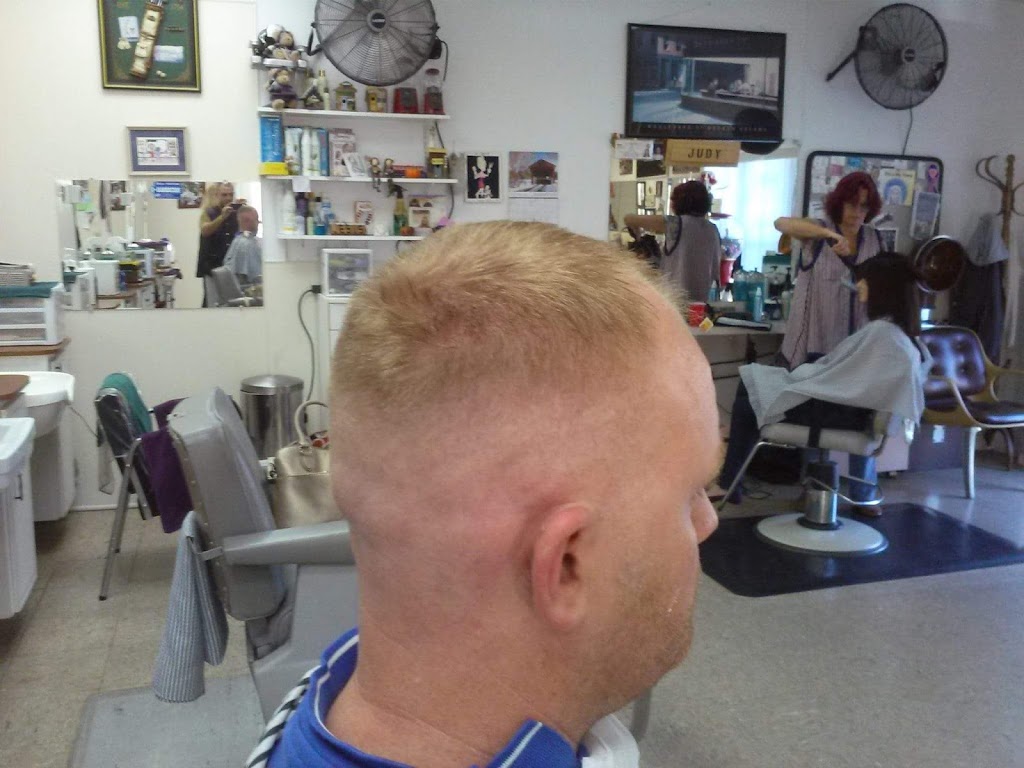 Robert Your Barber At the County Line Barbershop - Spring Hill, FL ...