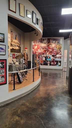 Museum «Alabama Fan Club And Museum», reviews and photos, 101 Glenn ...