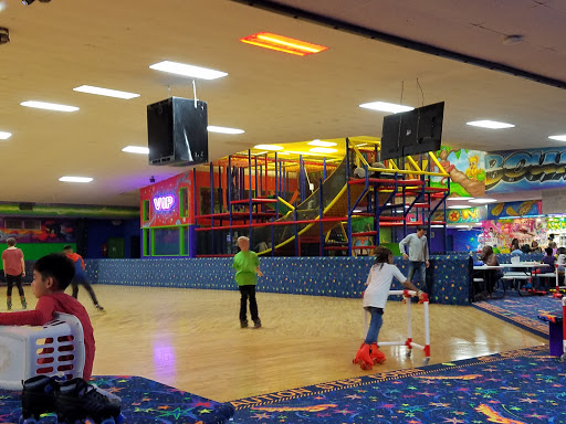 Roller Skating Rink «Sparkles Family Fun Center of Gwinnett», reviews ...