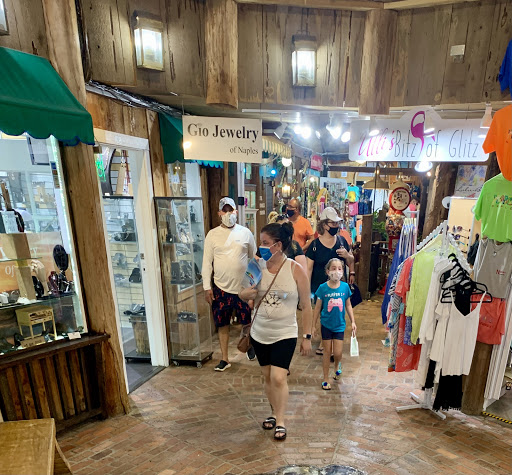 Tin City Waterfront Shops - AZexplained