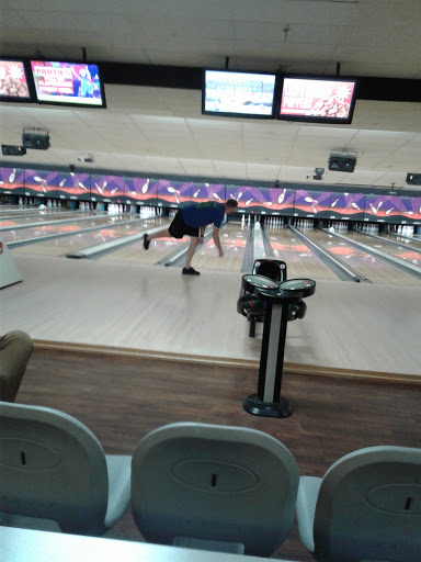 Bowling Alley «AMF Somerset Lanes», reviews and photos, 231 Riverside ...