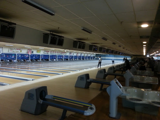 Bowling Alley «Colonial Lanes», reviews and photos, 6430 W Pierson Rd ...