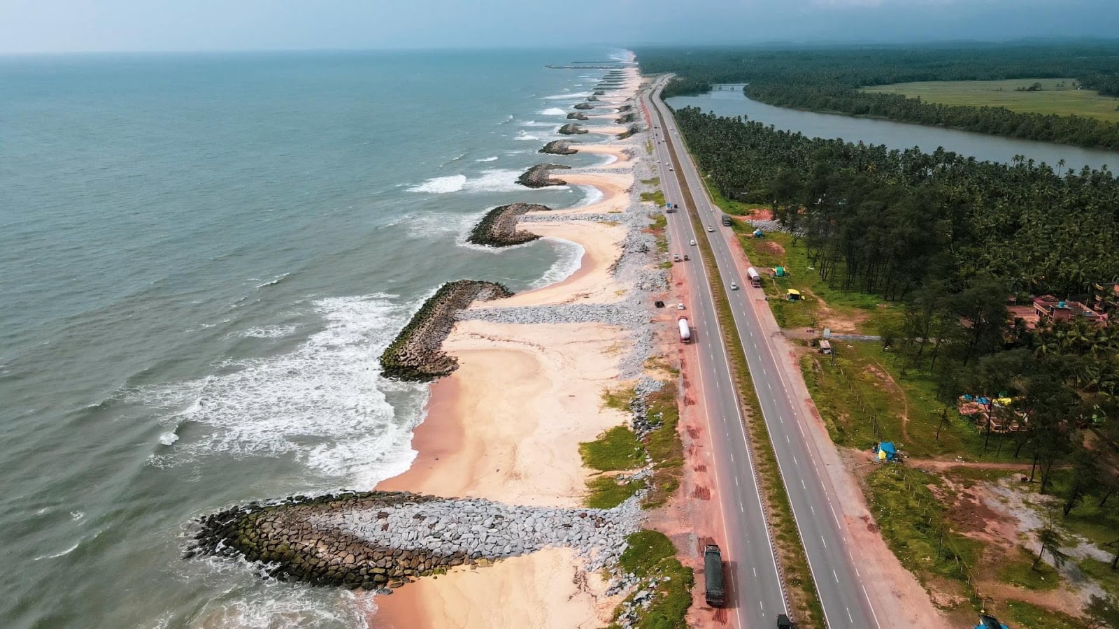 Trasi Beach 🏖️ Karnataka, Indien - detaillierte Funktionen, Karte, Fotos