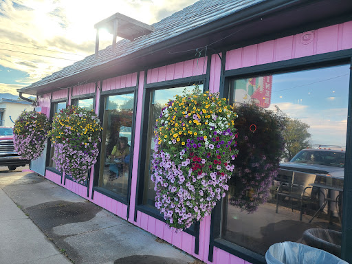 Betty's Diner - Locations from All Over the World