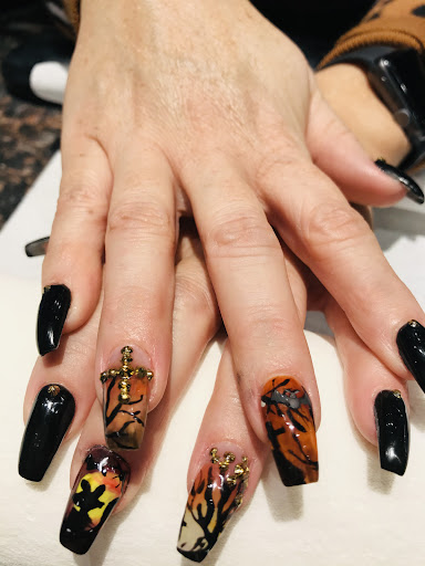 Tu Nails - Locations from All Over the World