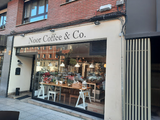 Restaurante Noor Coffee & Co. en Oviedo