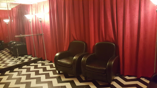 Movie Theater «Sun-Ray Cinema», reviews and photos, 1028 Park St ...