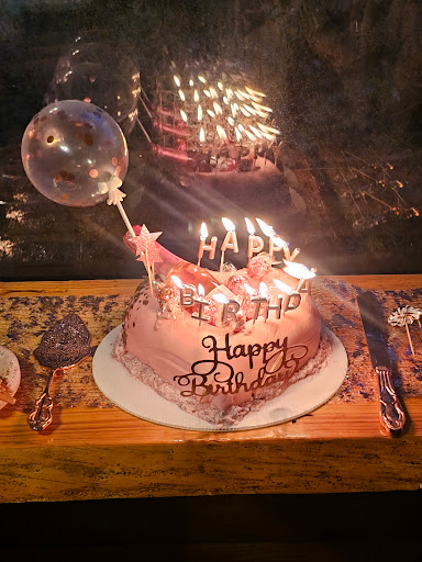 Treehouse Cafe | Quirky American Restaurant in Magnolia, Texas