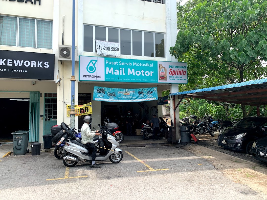 Mail Motor di bandar Rawang