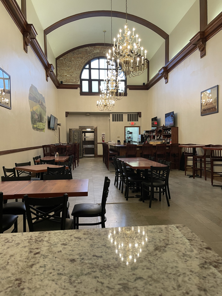 Ten Twelve Main - Lexington, MO 64067 - Menu, Hours, Reviews and Contact