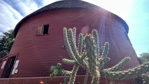 Arcadia Round Barn – Historic Museum and Gift Shop