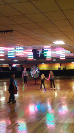 Roller Skating Rink «Magic Wheels Skating Center», reviews and photos ...