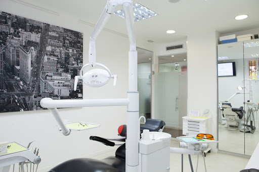 Clinica Dental Dr. Knobel (Madrid)