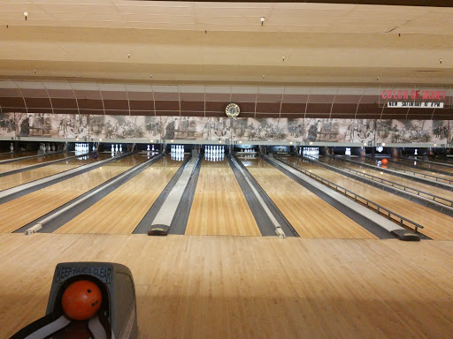 Bowling Alley «Linbrook Bowling Center Incorporated», reviews and ...