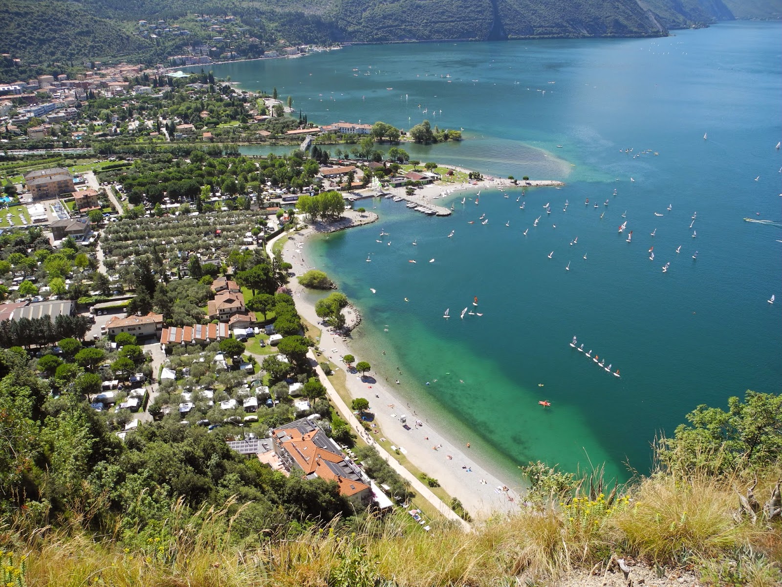 Spiaggia Lido di Arco beach on the map with photos and reviews🏖️ ...