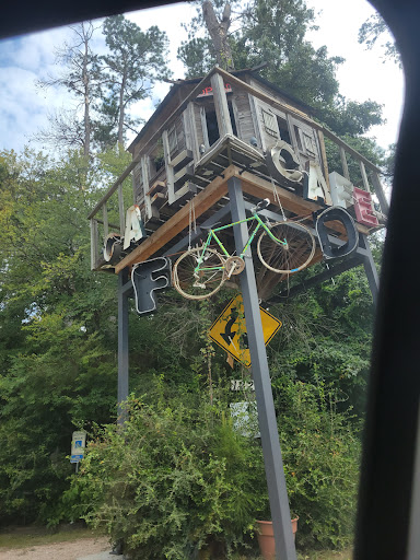 Treehouse Cafe | Quirky American Restaurant in Magnolia, Texas