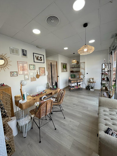 Centro de estética SINGULAR · Espai de Bellesa i Salut · en Salt