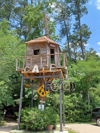Treehouse Cafe | Quirky American Restaurant in Magnolia, Texas