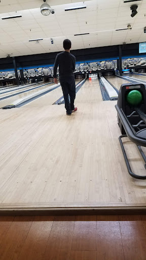 Bowling Alley «Freeway Lanes of Parma», reviews and photos, 12859 ...